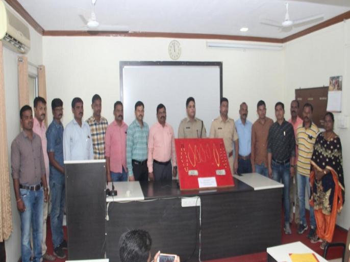 जालन्यात चैन स्नॅचिंग, घरफोडी करणारी टोळी जेरबंद - Marathi News | Chain ...