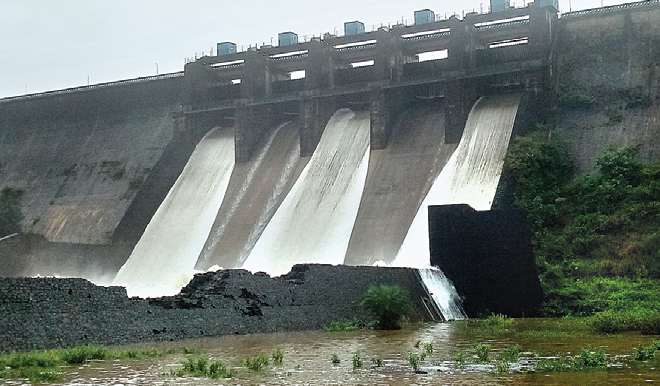 धामणी धरणाचे तीन दरवाजे उघडले - Marathi News | Three doors of the dam ...