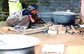 Dispatch From The Kitchen! | स्वयंपाकघरातून चुली हद्दपार! | Lokmat.Com