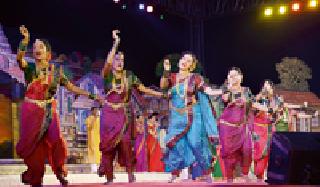 Marathi Bana: | मराठी बाणा : | Lokmat.Com