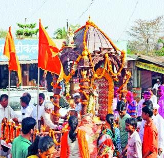 Ram Was Born, Ram Was Born! | राम जन्मला गं सखे.. राम जन्मला! | Lokmat.Com