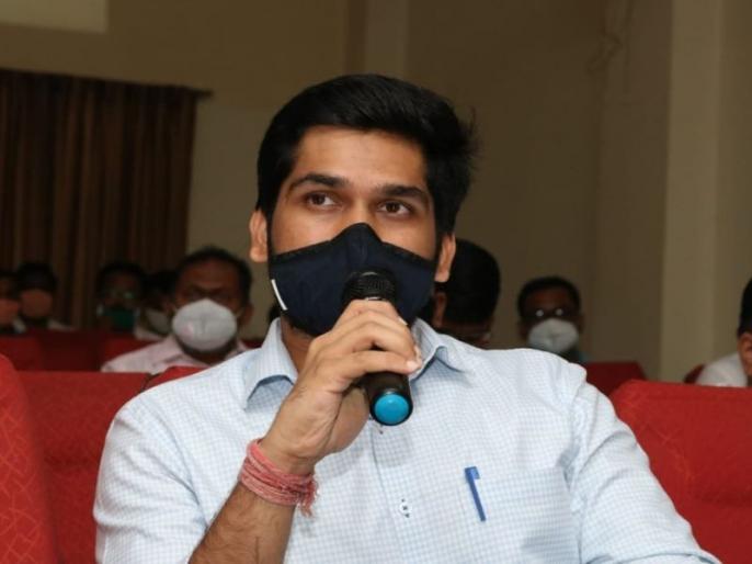 रंग कंपनीने कोल्हापूरला हिणवल्याने ऋतूराज पाटील आक्रमक; जाहिरात मागे ...