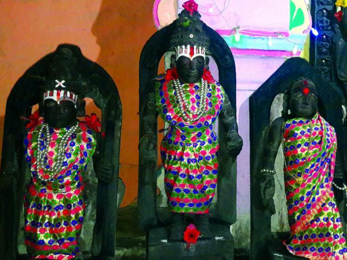 वाशिम शहरातील १४०० वर्षे जुन्या गोंदेश्वर बालाजी मंदिराच्या ...