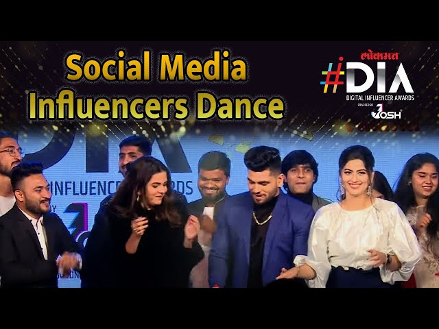 Social Media Influencers Dance at DIA Lokmat Digital Influencer Awards ...
