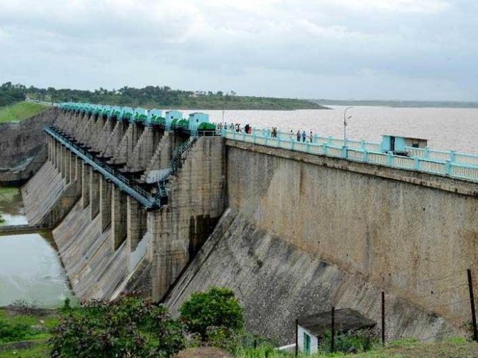 गिरणा धरणाची सलग दुसऱ्या वर्षी शतकी सलामी - Marathi News | girna dam ...