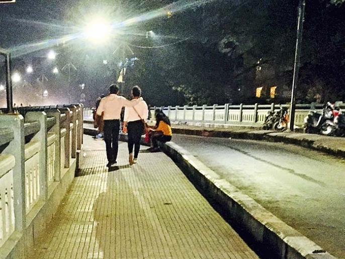 पुण्यात प्रेमात पडून झेड ब्रिजला गेला नाहीत तर काय मग प्रेमात पडलात ...