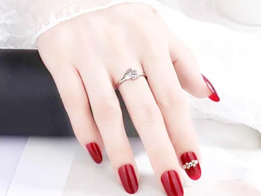 इथे महिलांची बोटं कापून केलं जातं 'हे' धक्कादायक काम, कारण वाचून हैराण ...