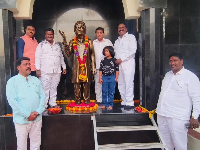 प्रल्हाद शिंदे यांचे भव्य दिव्यस्मारक व्हावे - आनंद शिंदे - Marathi ...