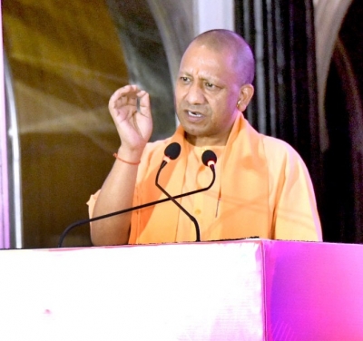 Yogi launches 'Aarohini' for girl students - www.lokmattimes.com