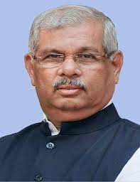 Rajendra Vishwanath Arlekar sworn in as 23rd Governor of Kerala - www ...