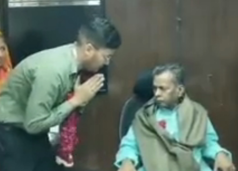 Video showing IAS officer offering shawl, his chair in office goes ...