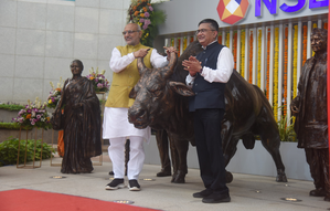 'Symbol of India's growth, aspirations': Maha Governor unveils statue ...