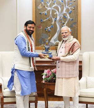 PM Modi, Haryana CM Saini discuss local body elections, welfare schemes ...