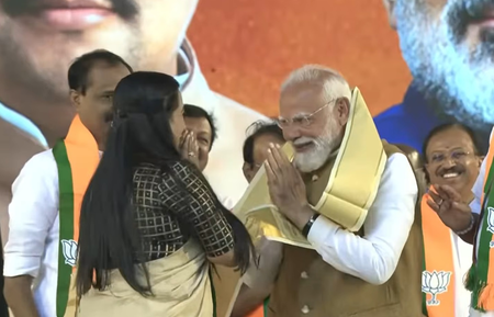 A bow that defined a Prime Minister's humility - www.lokmattimes.com