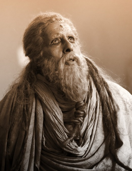 Amitabh Bachchan shares ‘prosthetic wisdom’, asks to focus on self ...