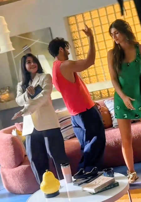 Shahid Kapoor asks 'Who loves a softy' in a fun BTS video with Kriti ...