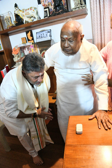 Karnataka: Shivakumar meets Deve Gowda, seek blessings; MB Patil ...