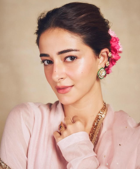 Ananya Panday has revealed her ‘summer obsession’ - www.lokmattimes.com