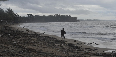 Indonesia issues tsunami warning for northeast coastal areas - www ...