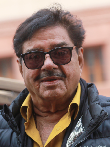 Shatrughan Sinha recalls Shashi Kapoor being the most cheerful on sets ...