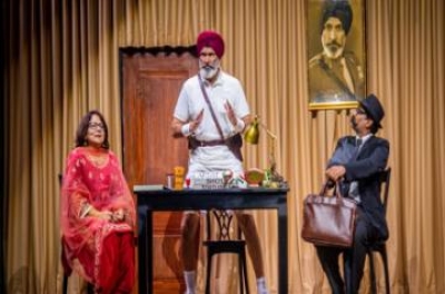 A satirical comedy about artists and their resilience to keep art alive ...