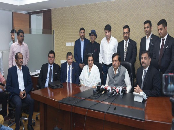 Maharashtra, Indo-Canada trade body agree to promote tourism, women and ...