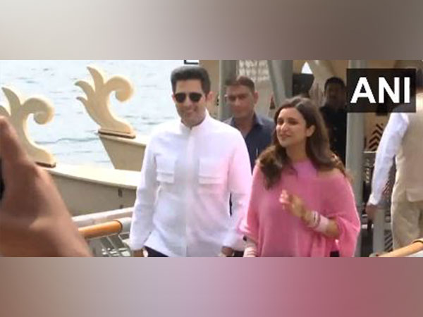 Parineeti Chopra, Raghav Chadha make first public appearance as newlyweds - www.lokmattimes.com