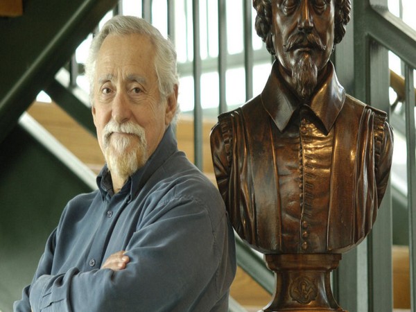 'Men in Black' actor Mike Nussbaum passes away at 99 - www.lokmattimes.com