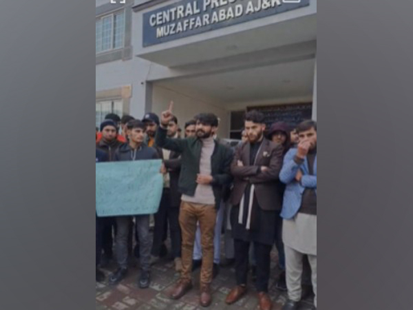 PoK: Students in Gilgit-Baltistan protest at Muzaffarabad Press Club ...