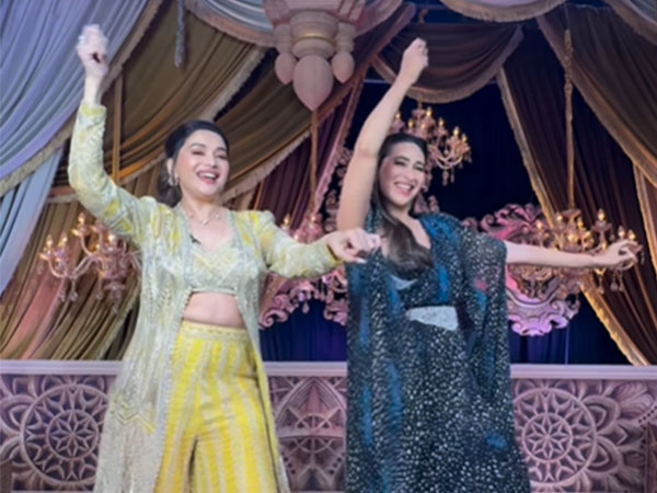 'Chak Dhoom Dhoom' revisited: Madhuri Dixit, Karisma grace 'Dance ...
