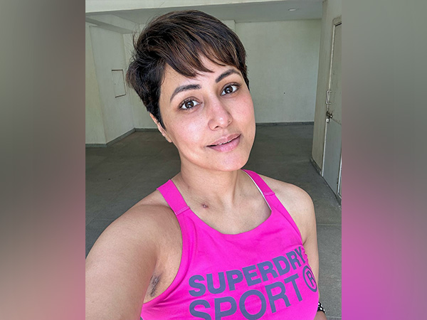 'Constantly in pain, every single second': Hina Khan gives health update amid breast cancer ...