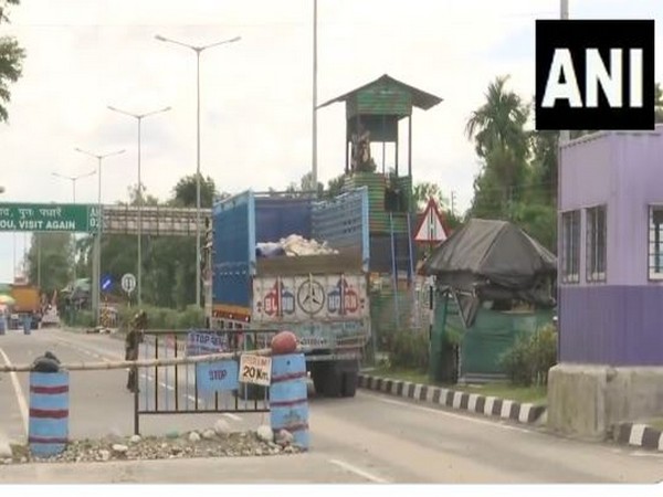 Trade from ICP Fulbari Indo-Bangladesh International border starts ...