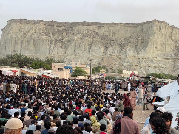 Baloch protestsers take oath as protest enters 5th day - www ...