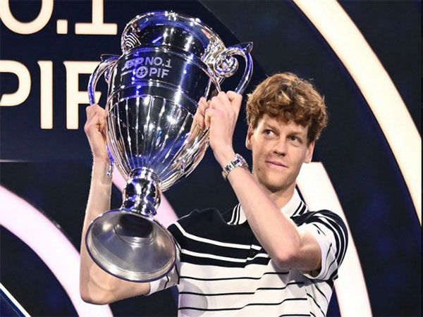 Sinner accepts ATP Year-End World Number One trophy in front of home crowd in Turin - www ...