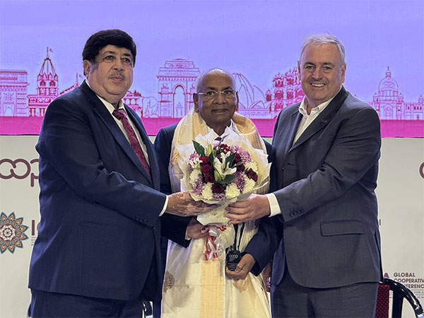 IFFCO MD and CEO US Awasthi gets 2024 Rochdale Pioneers Award - www ...