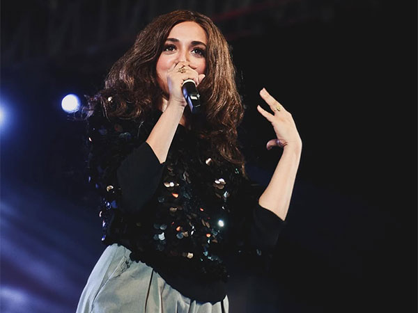 Monali Thakur issues statement on Varanasi concert row; shares letter ...