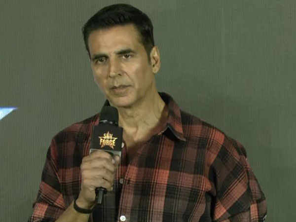'Brave of him that he protected his family': Akshay Kumar reacts to ...