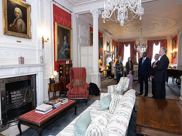 EAM Jaishankar visits Chevening House in UK - www.lokmattimes.com