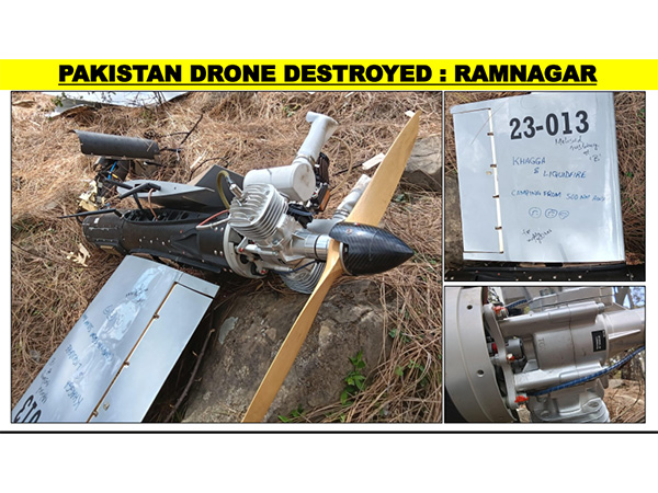 Top brass of Pak Army, police offer prayers at LeT terrorists' 'funeral ...