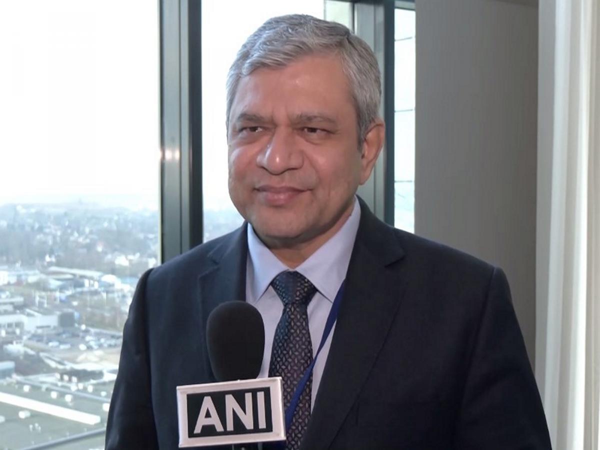 'ASML world's leading provider of lithographic tool': Vaishnaw ...