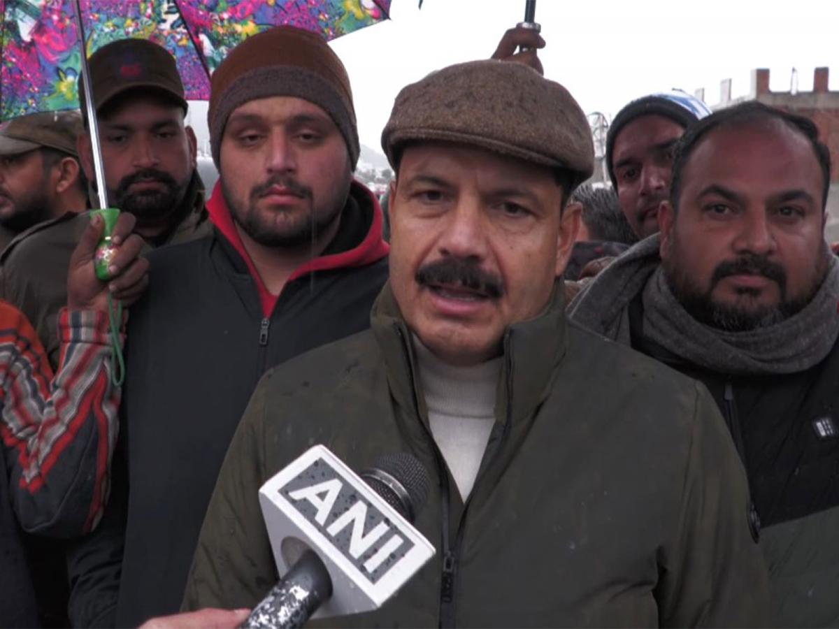 J-K: MLA Mankotia slams NHAI engineers over lapses in highway projects ...