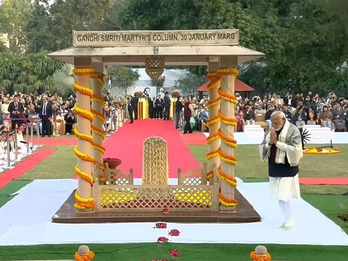 PM Modi attends prayer meet at Gandhi Smriti, pays tribute to Mahatma ...