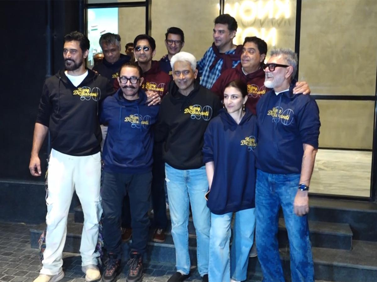 'Rang De Basanti' reunion: Aamir Khan, film's lead cast arrives for ...