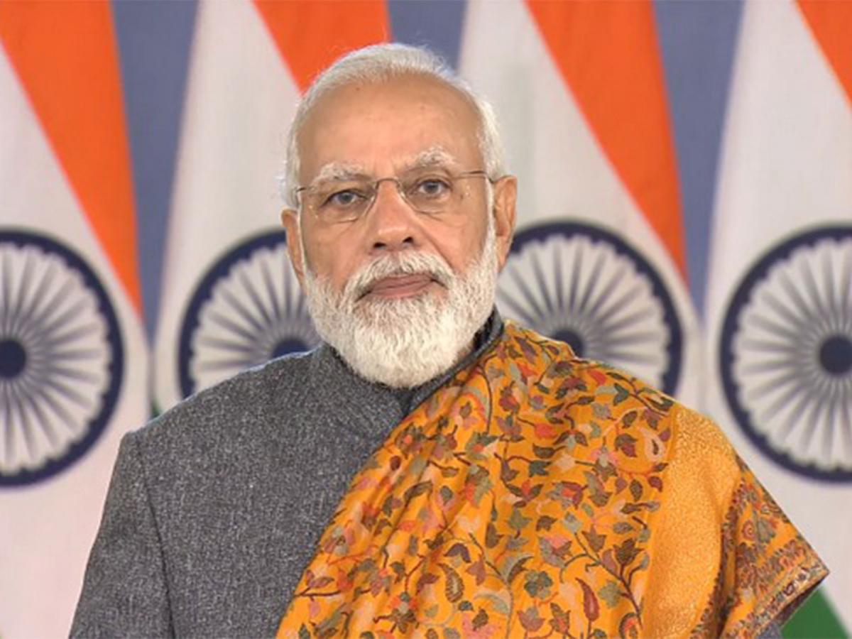 'Lifelong dedication to mother Bharati': PM Modi pays tribute to Swami ...