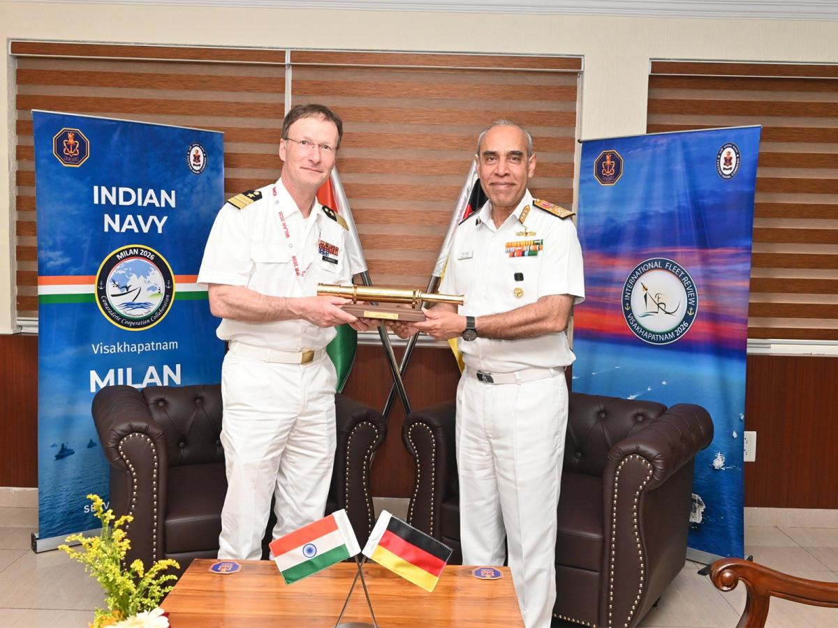 Indian Navy's Deputy Chief VAdm Tarun Sobti holds bilateral interaction ...