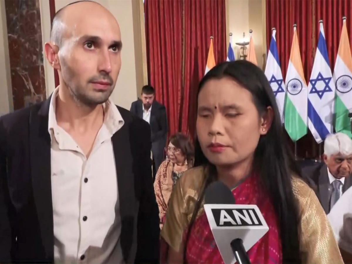 'Music connects everyone': Blind Indian singer Dina Semte and Shalva ...