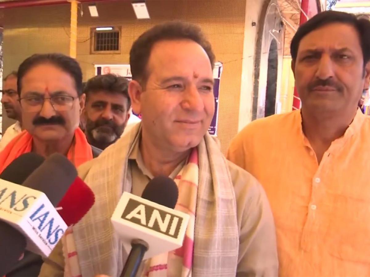 'Omar Abdullah conducting floor test:' J-K LoP Sunil Sharma on National ...