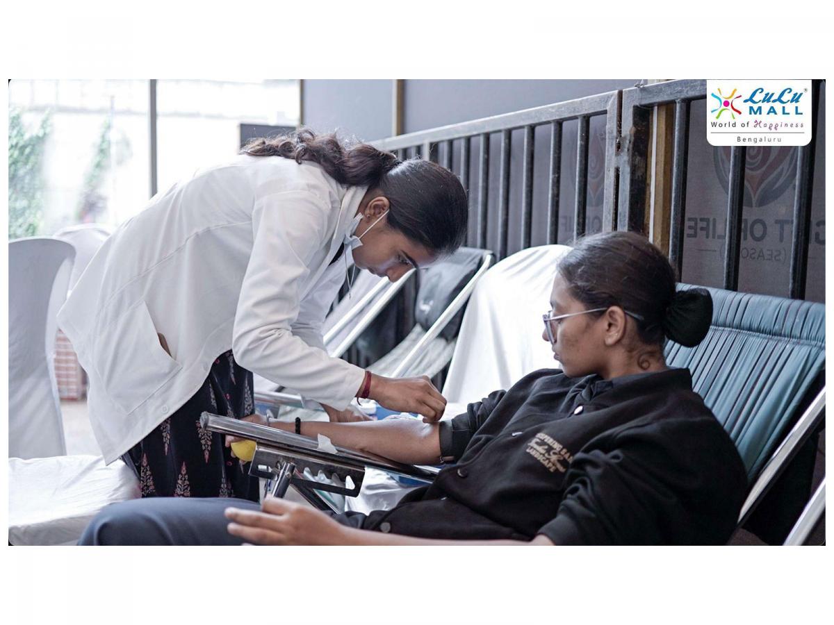 Lulu Mall and Msquare Groups hosted one of its kind blood donations ...