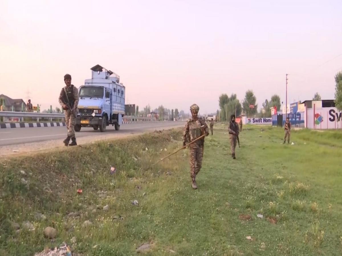 JK: Security forces intensify road opening operations on NH-44 ahead of ...
