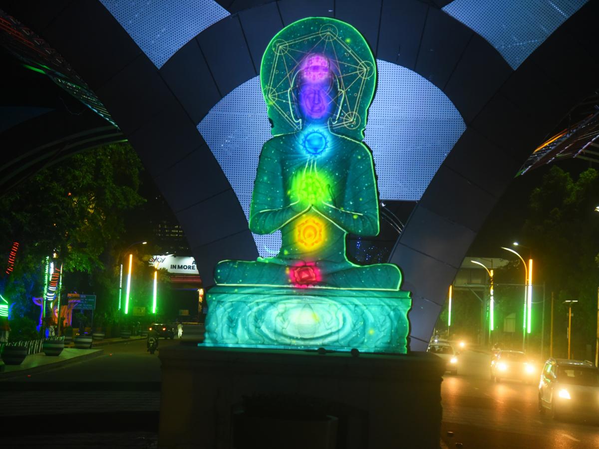 Noida unveils massive Buddha statue as NCR cities get a makeover - www ...